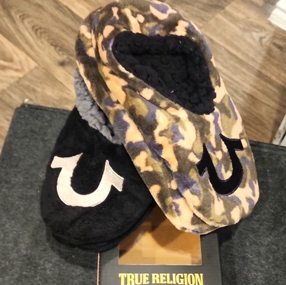 True Religion | Shoes | True Religion Logo Horseshoe Slipper Sock Set ...